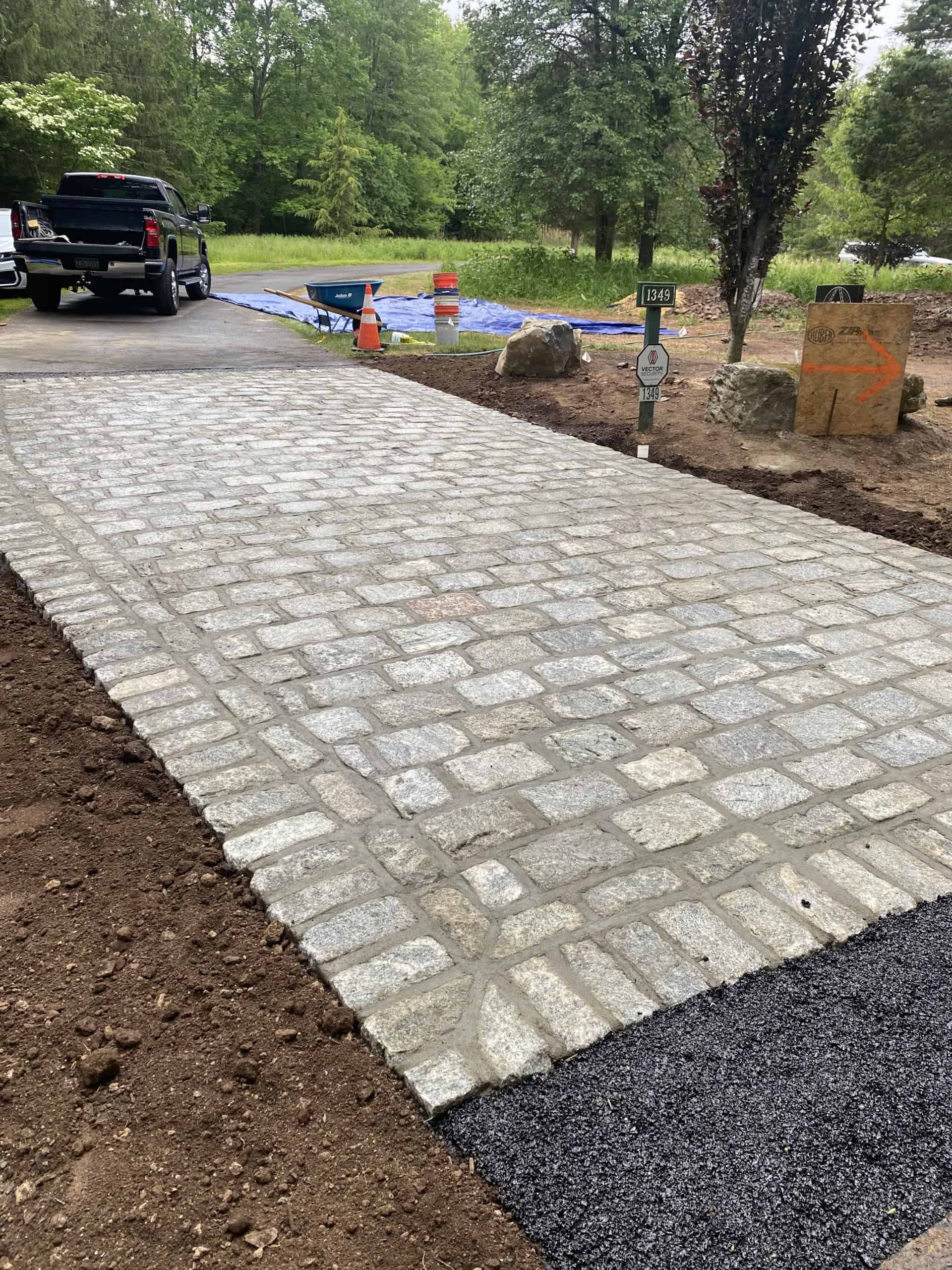 Belgium Blocks | Robinson Flagstone Supplier